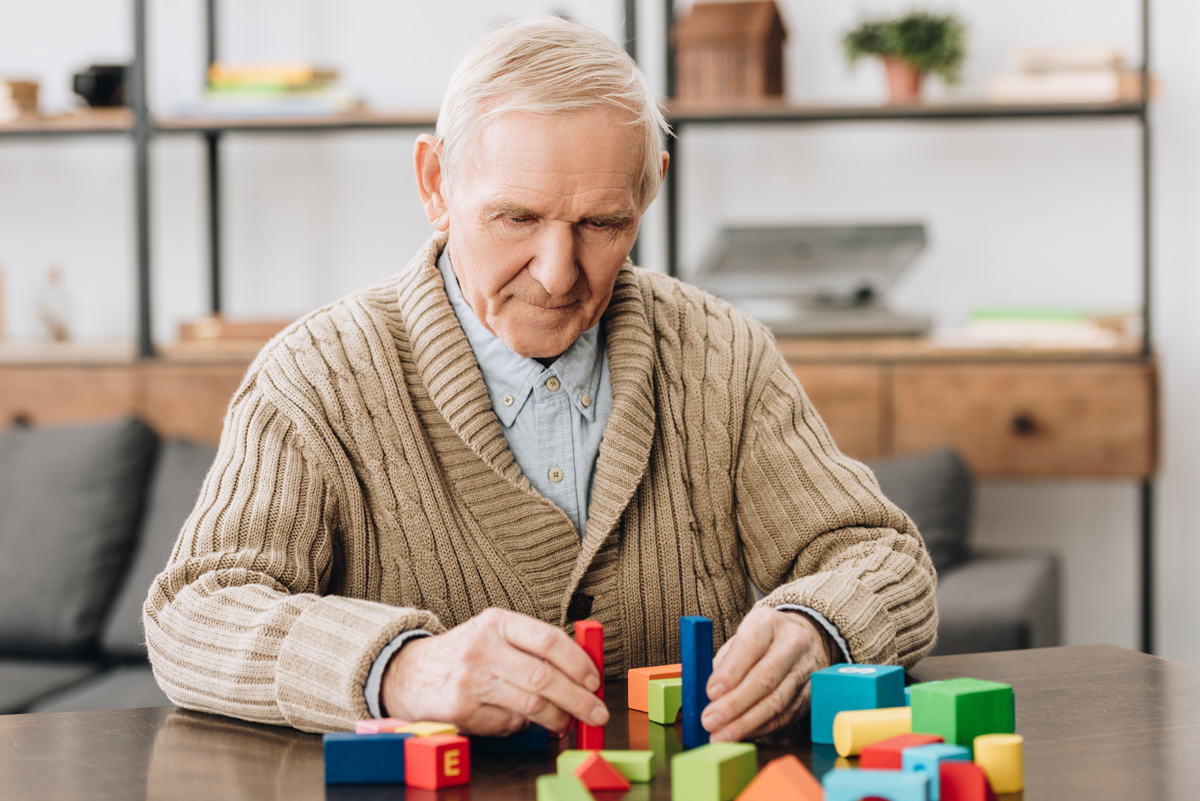 Checklist For Elderly Living Alone - Vista Winds Retirement