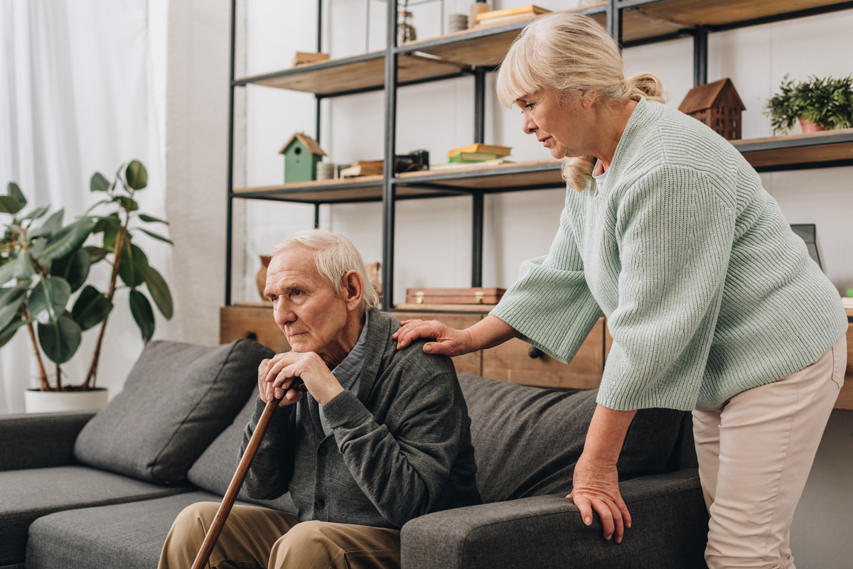 How To Talk To A Parent With Dementia | Vista Winds Retirement